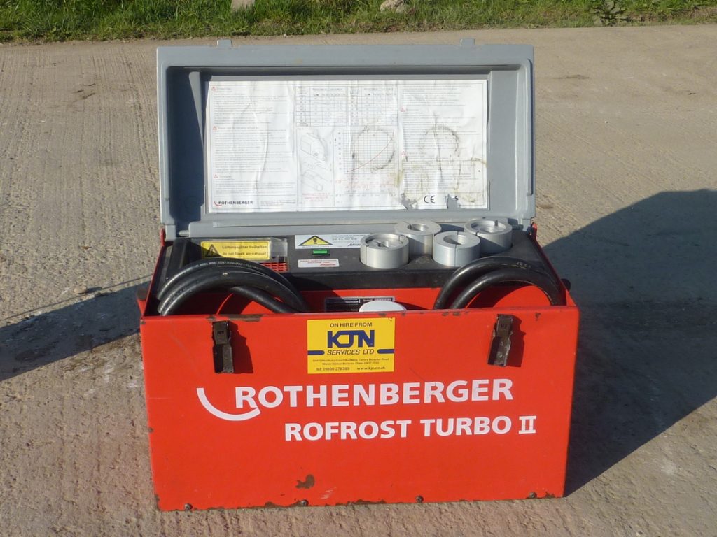 Pipe Freezing Kit up to 54mm copper and 2" steel - KJN Services Ltd